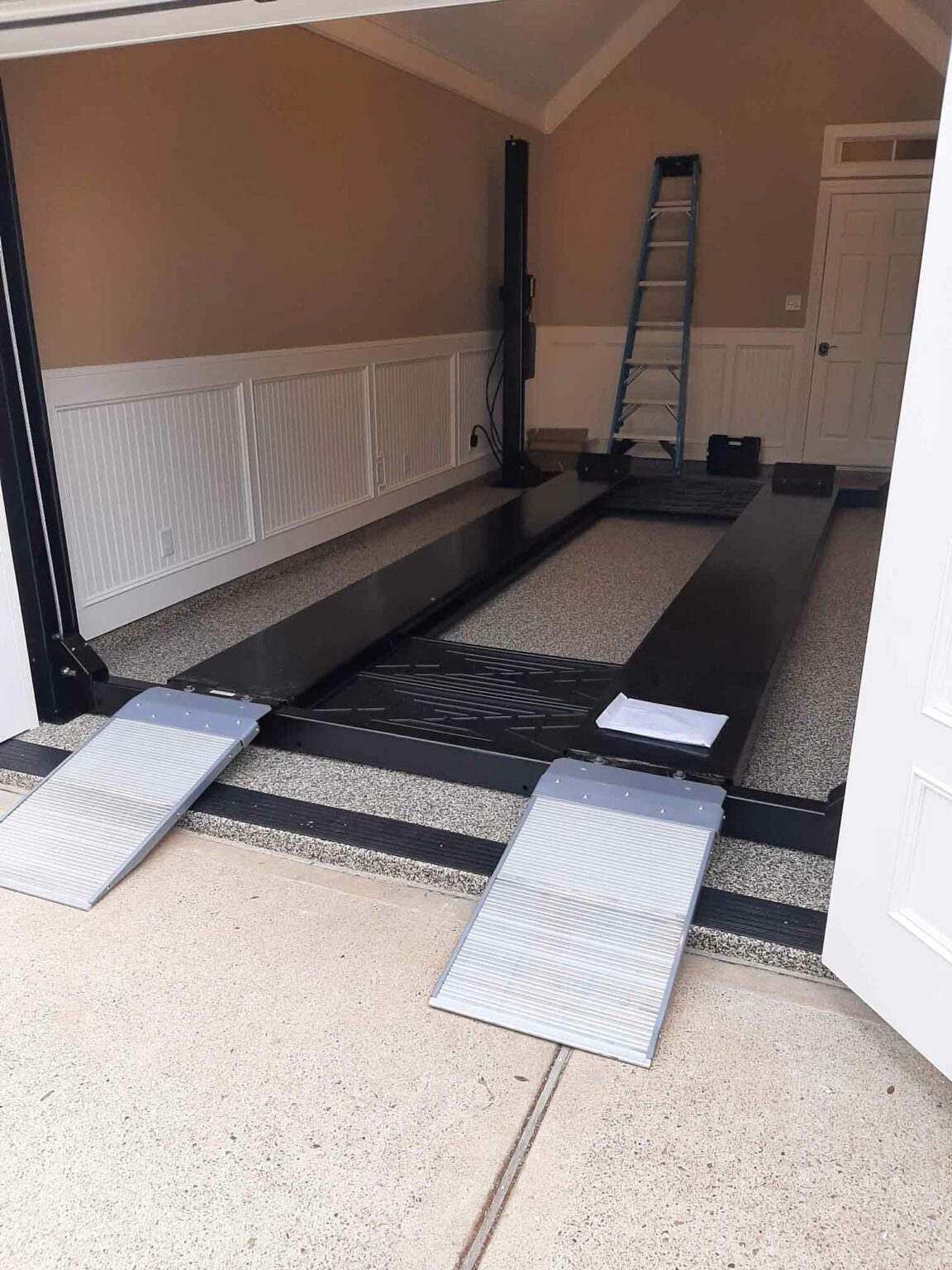 Voyager 4 Post Car Lift | American Custom Lifts